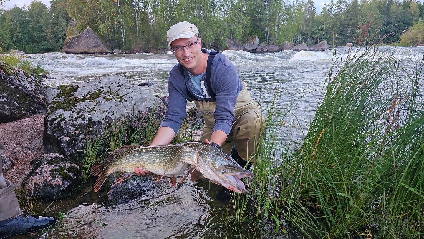 Kalastusreissu Pernoon koskille 2023 – Cadpool